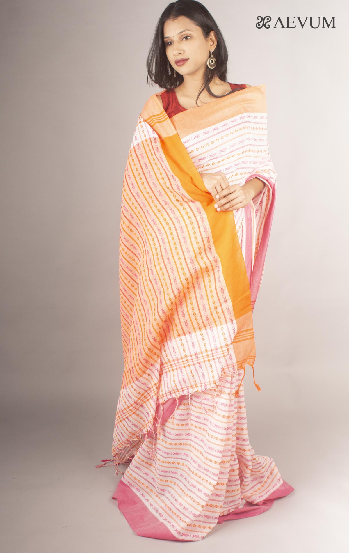 Begampuri Bengal Cotton Handloom Fish Motif Saree - 9665 – AEVUM